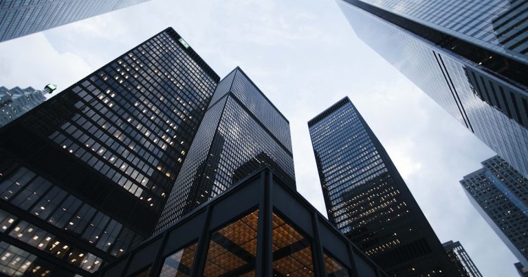 Grayscale GBTC vs Spot Bitcoin ETF: Complete Comparison 2026 | BMInsider